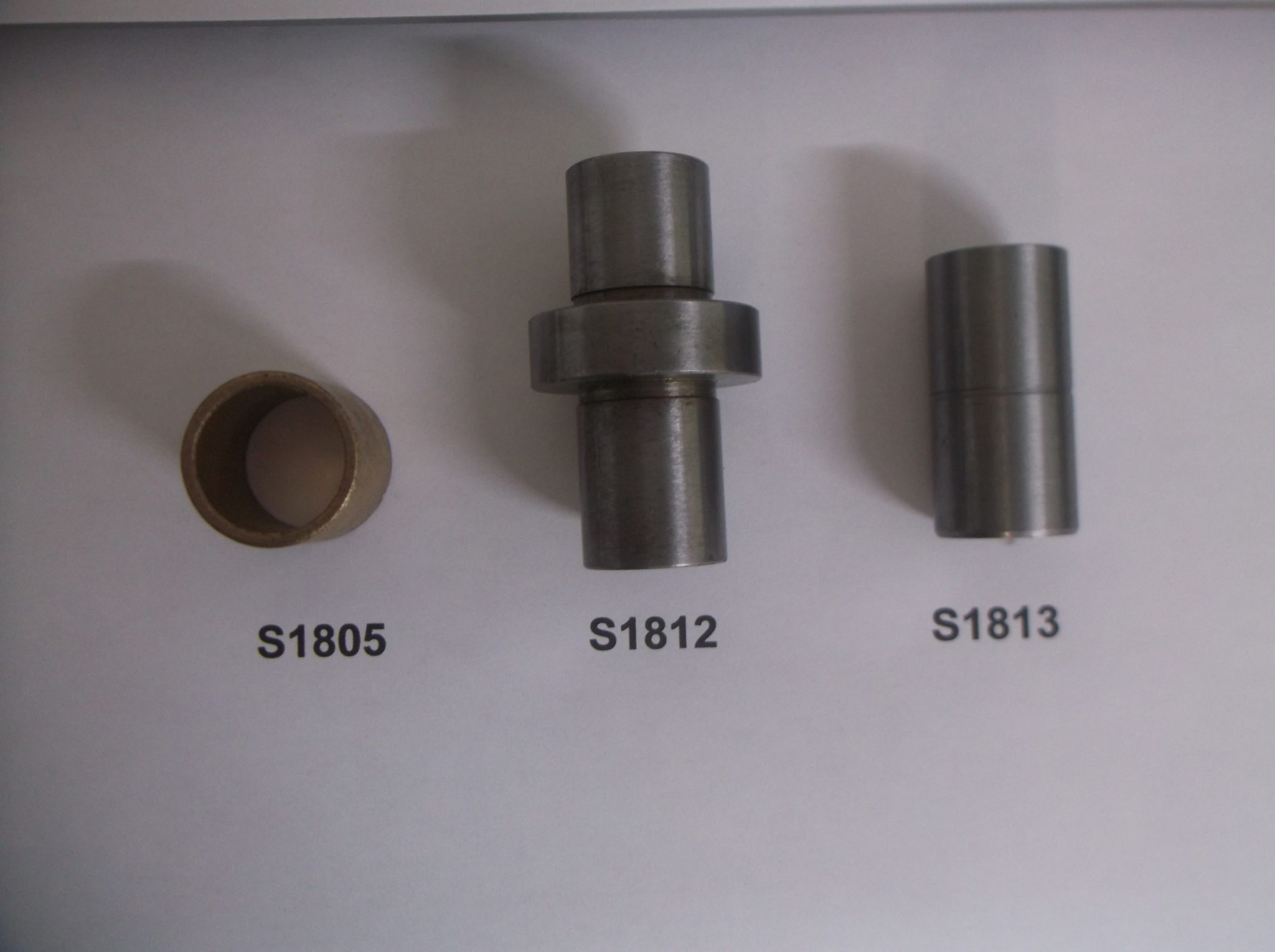 S1805 S1812 S1813 Pump Bush, Stud and Pin - heidelberg Spare Parts